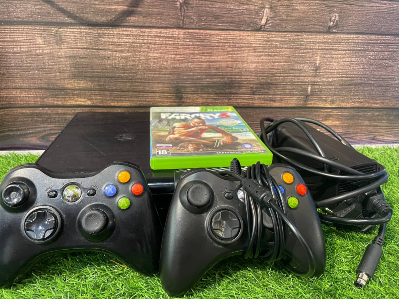 Купить Игровая приставка . Xbox 360 E Б/У за 0 руб. — состояние 9/10