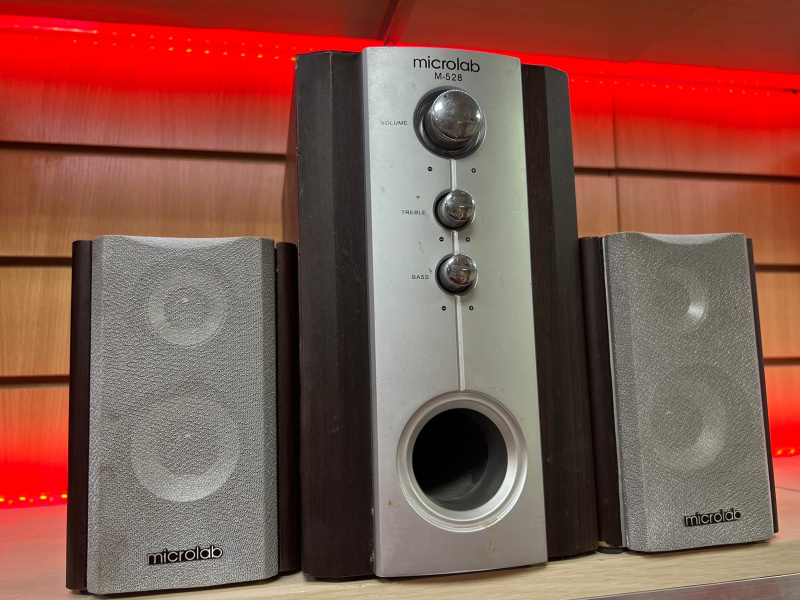 Купить Колонки MICROLAB M 528 Б/У за 0 руб. — состояние 9/10