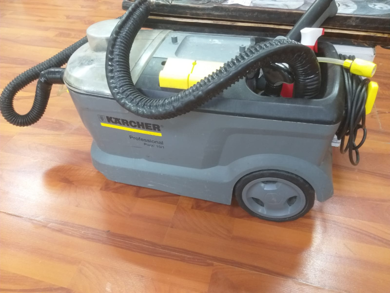 Купить Пылесос МОЮЩИЙ ПЫЛЕСОС Karcher PUZZI 10/1 Б/У за 0 руб ...