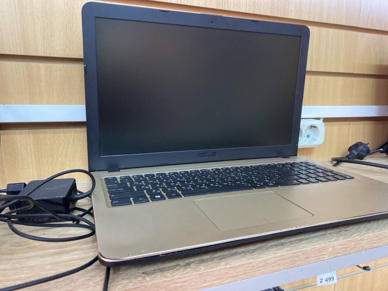 ASUS X540M