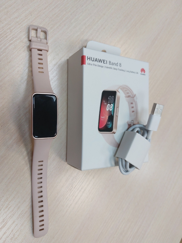 Купить Часы смарт СМАРТ Huawei BAND 8 Б/У за 0 руб. — состояние 9/10