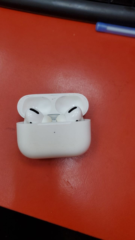 Наушники Аpple AirPods б/у – купить в комиссионном магазине онлайн