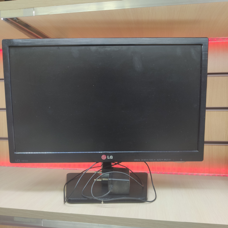 Купить Монитор - LG flatron 19en33s Б/У за 0 руб. — состояние 9/10