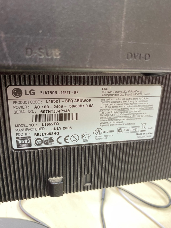Купить Монитор МОНИТОР LG FLATRON L1952T Б/У за 950 руб. — состояние 9/10